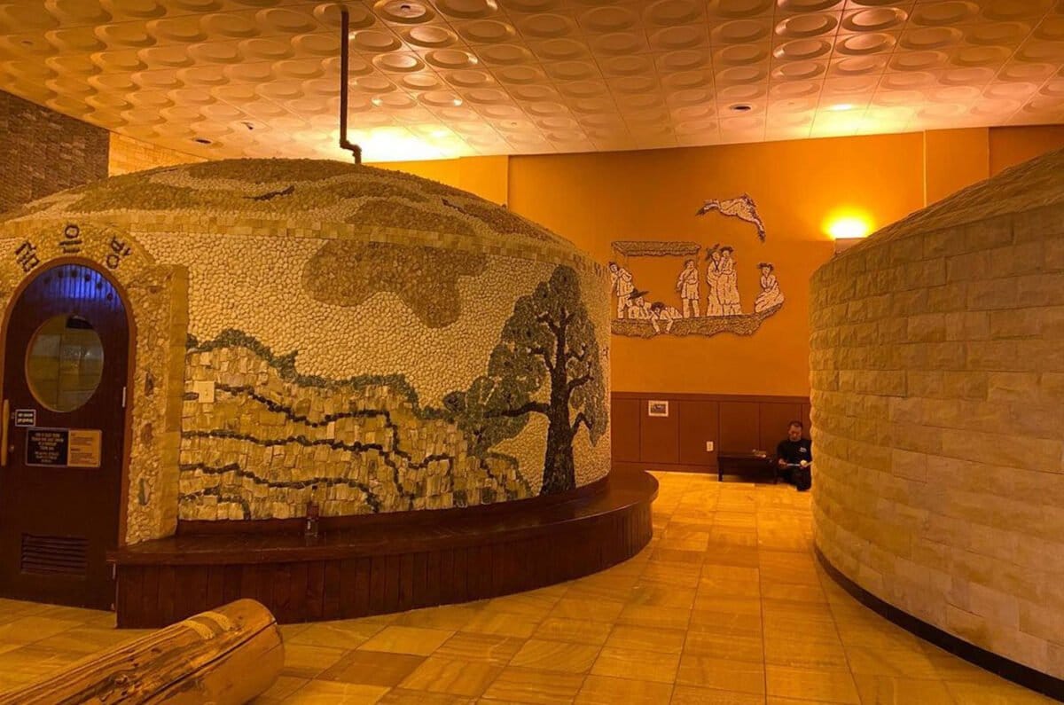 Korean Sauna (Jjimjilbang): The Spa Complex with Everything ...